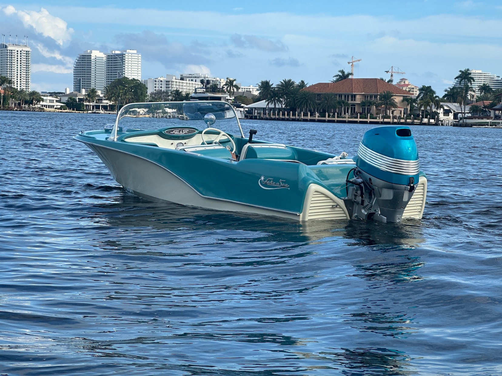 Classic Cruiser - Lake N' Sea (BLUE Boat) | Search Scuba